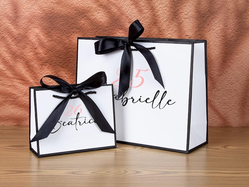 Personalized Birthday Gift Bag: Custom Name & Age - Etsy