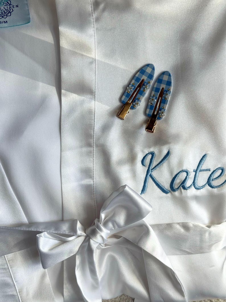 Personalized White Satin Bridesmaid Robe, Custom Embroidered Robe for ...