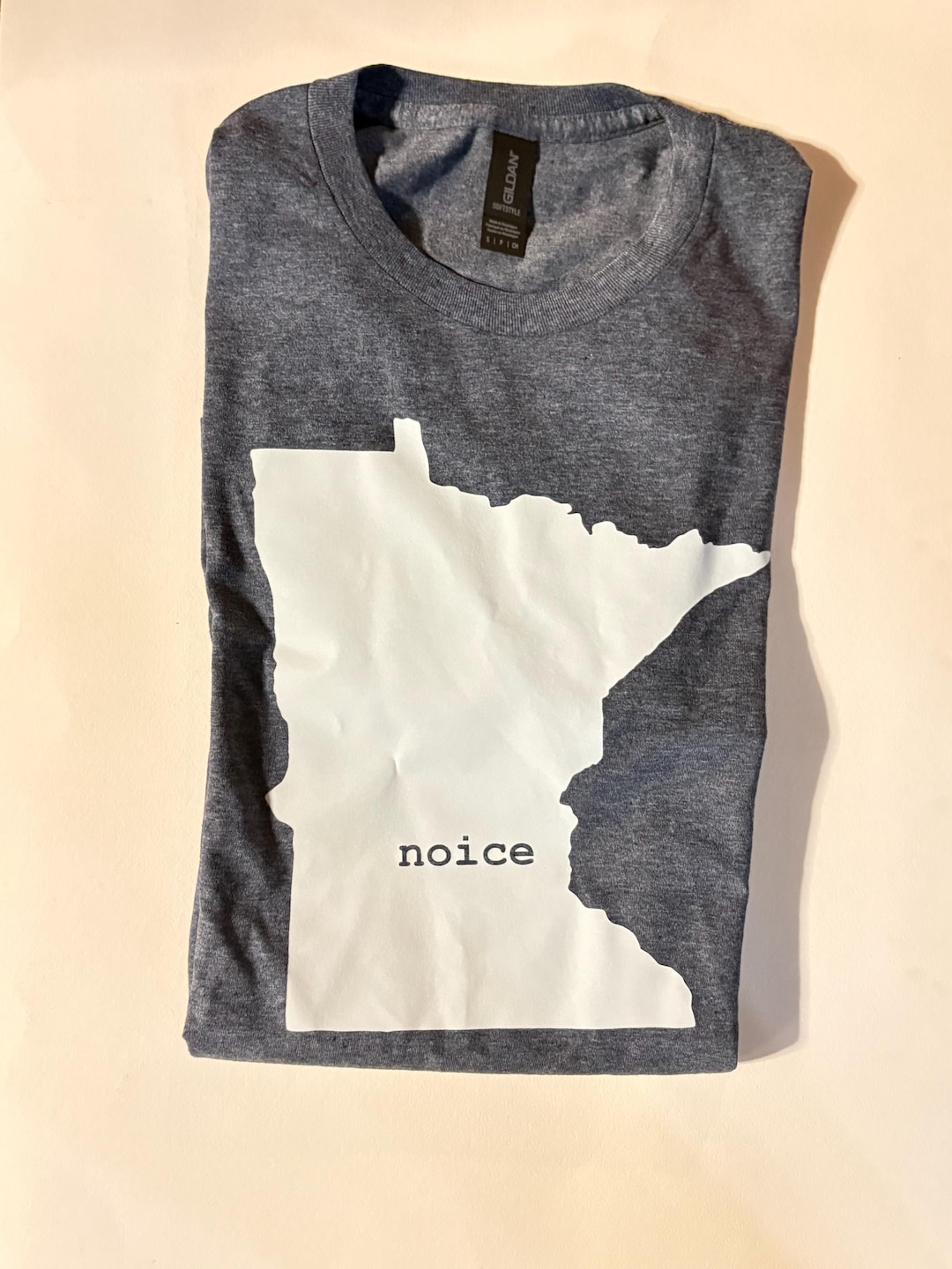 Minnesota Noice T-shirt - Etsy