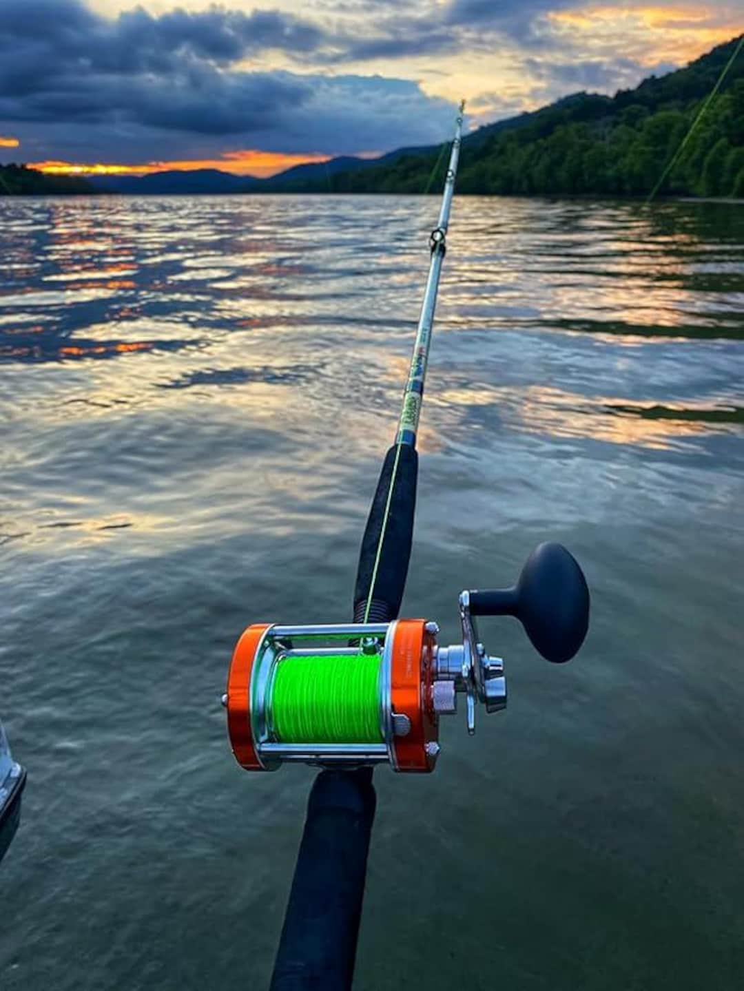 ANCIENT MARINER Catfish Fishing Rods 7’6 Glow in the Dark Ancient ...