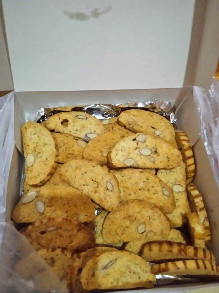 Moroccan Artisan Feqqas With Almonds and Sesame – Crunchy and Delicious ...