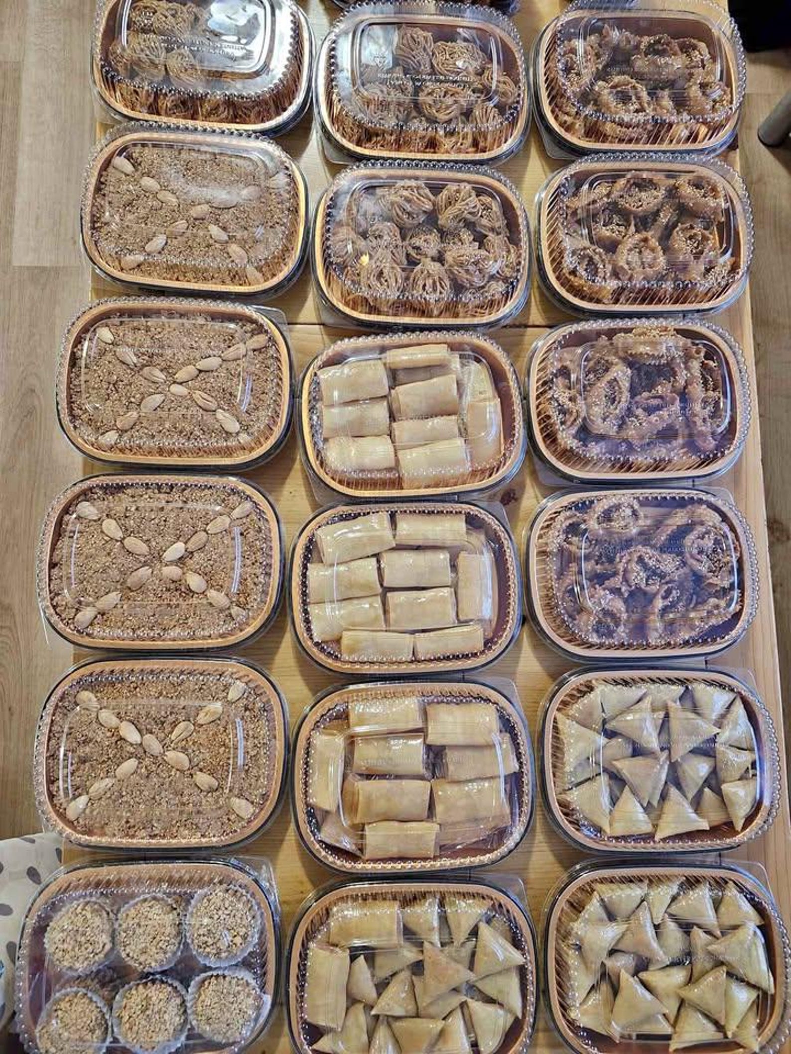 Moroccan Artisan Feqqas With Almonds and Sesame – Crunchy and Delicious ...