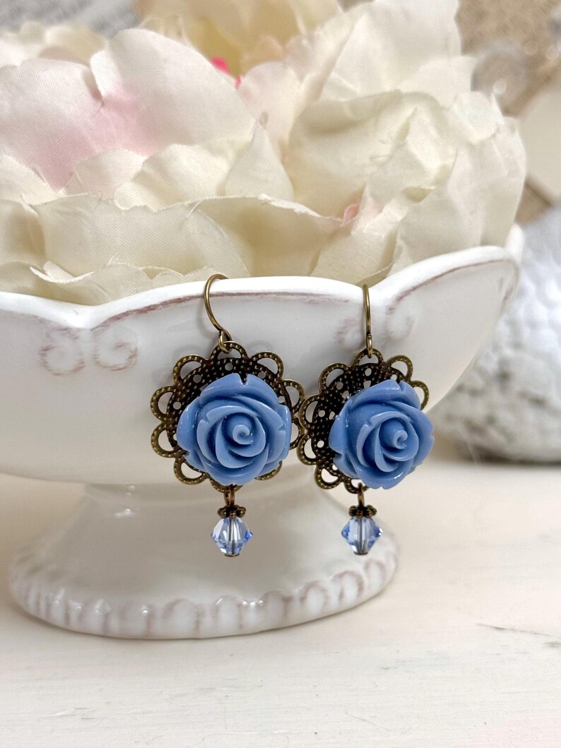 Denim Blue Rose Women’s Necklace and Earring Set, Indigo, Cornflower ...