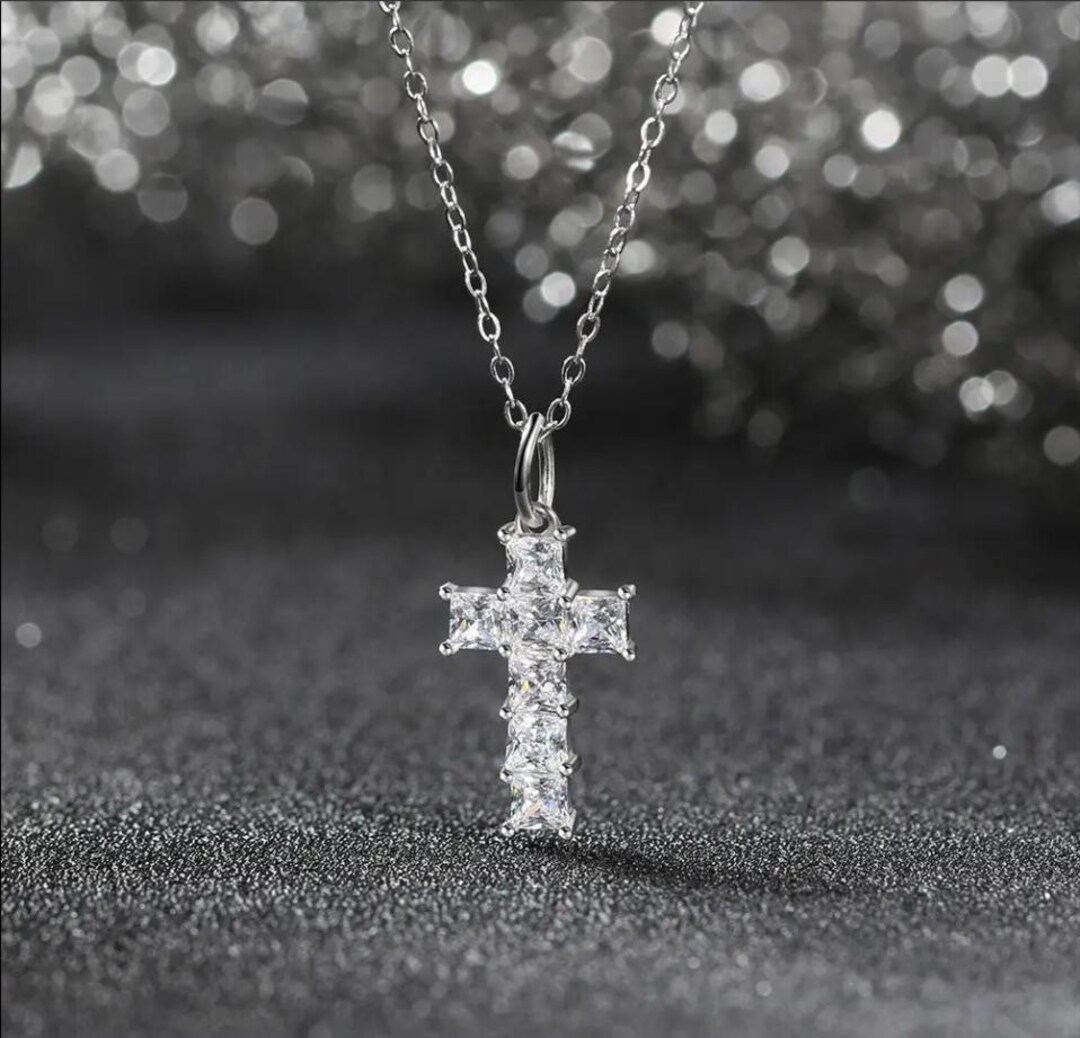 1.40CT Princess Cut Cross Pendant in 14K Gold | Lab Grown Diamond ...