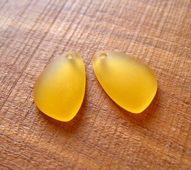 2 / 4 Pcs Yellow 21mm SMALL Earring Size Wing Eclipse Sea | Etsy