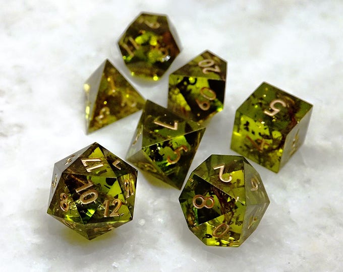 Massy Rock Moss, Real Moss, Green Polyhedral Sharp Edge Dnd Gem Dice ...