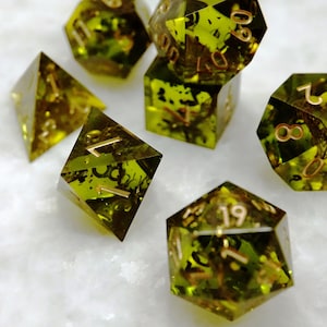 Massy Rock Moss, Real Moss, Green Polyhedral Sharp Edge Dnd Gem Dice ...