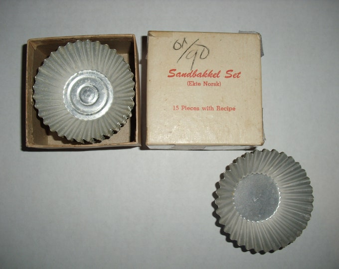 Vintage Sandbakkel Set. Gladd Company, Minneapolis, Minn. Soap Molds ...
