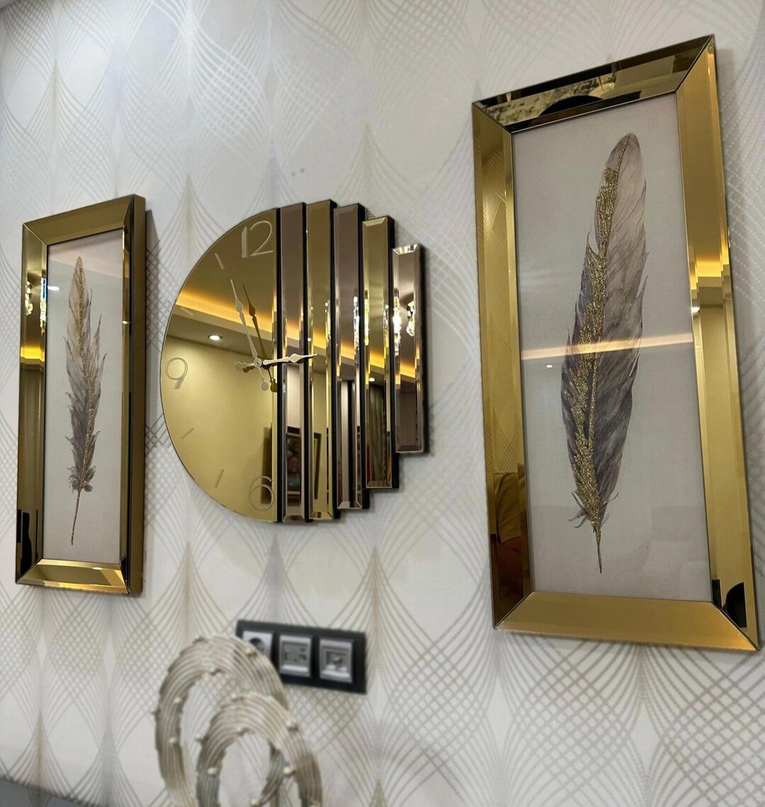 Modern Gold Mirror Wall Clock and Feather Art Set – 3-piece Decorative ...