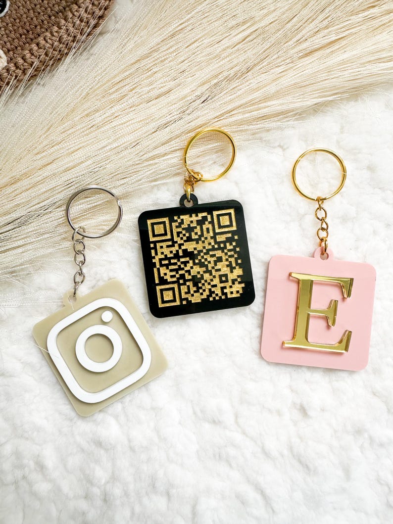 Custom Acrylic QR Code Keychain, Personalized Social Media Scan ...