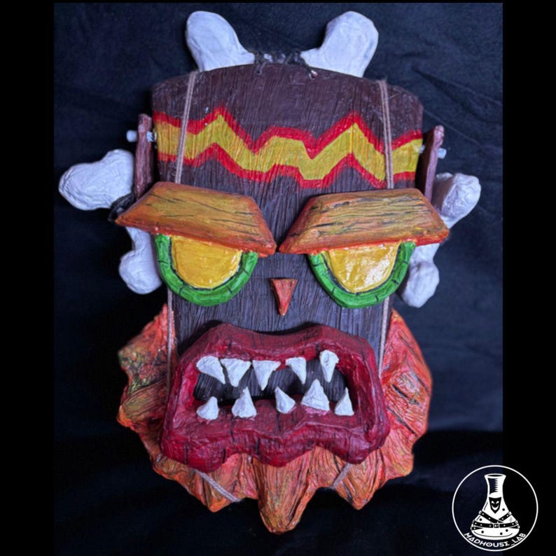 Uka Uka Mask Replica – Handmade 1:1 Scale Cosplay Prop | Crash ...