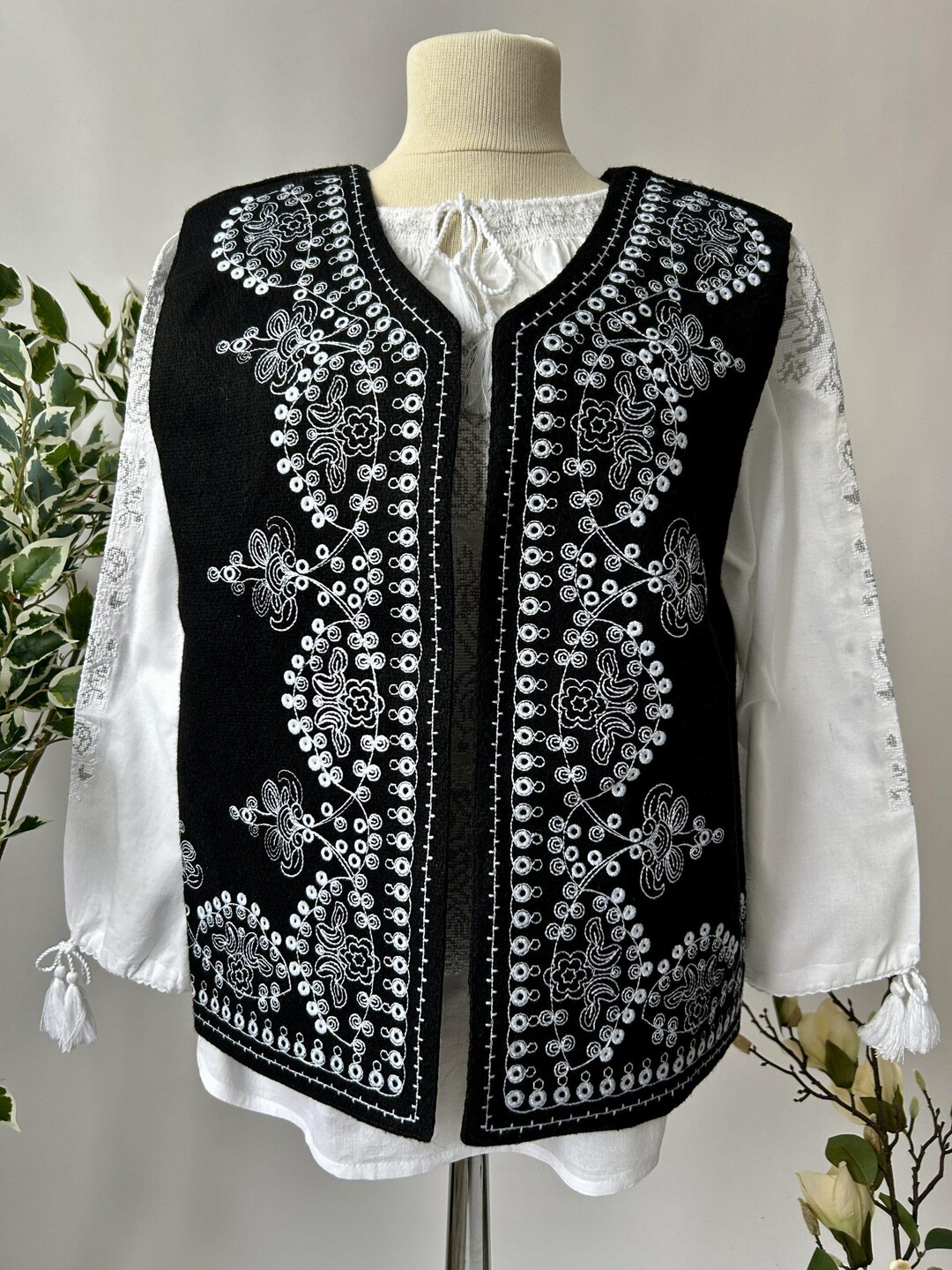 Black Wool Folk Vest With Floral Machine Embroidery – Traditional ...