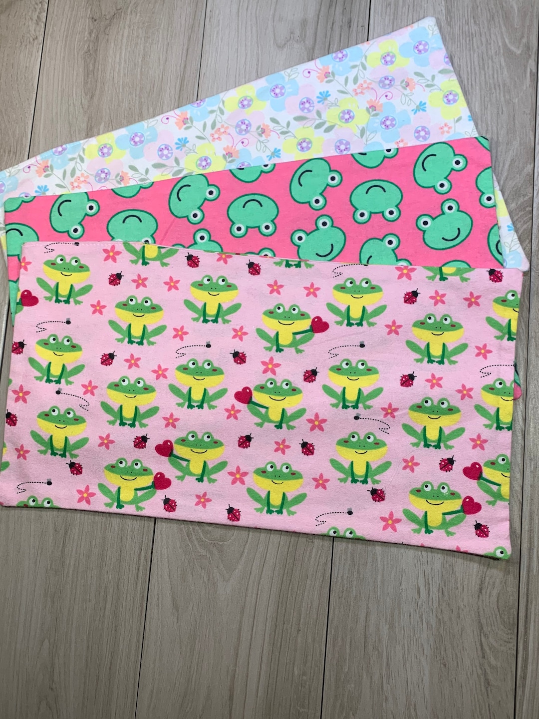 3-pack Burp Cloths: Frogs - Etsy