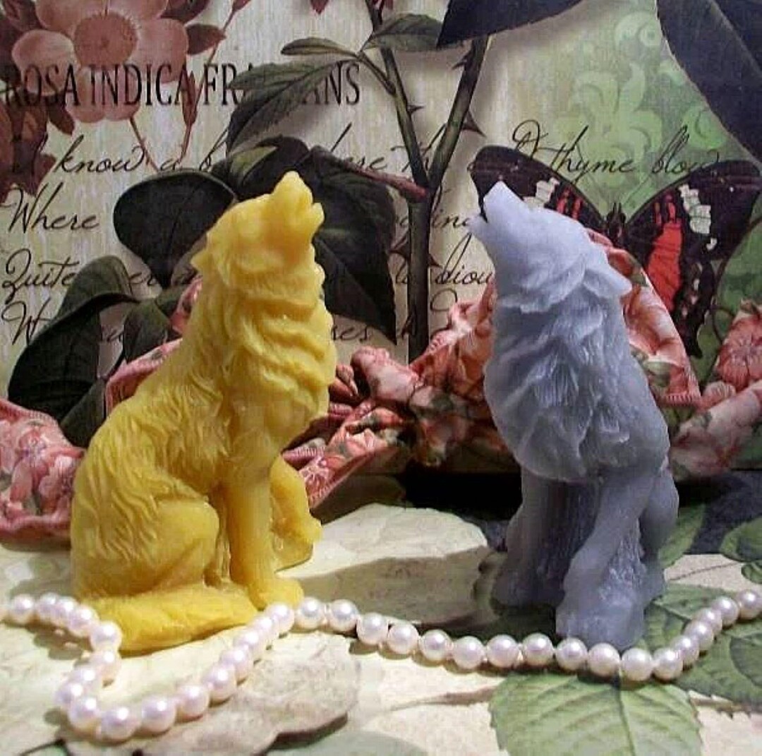 Free USA Shipping Beeswax Howling Wolf Candle 3 3/4" Tall Gray Wolf ...