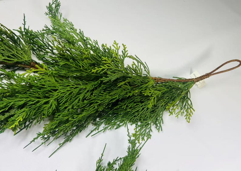 Real Touch Cedar Garland 5ft | Lifelike Evergreen Christmas Greenery ...
