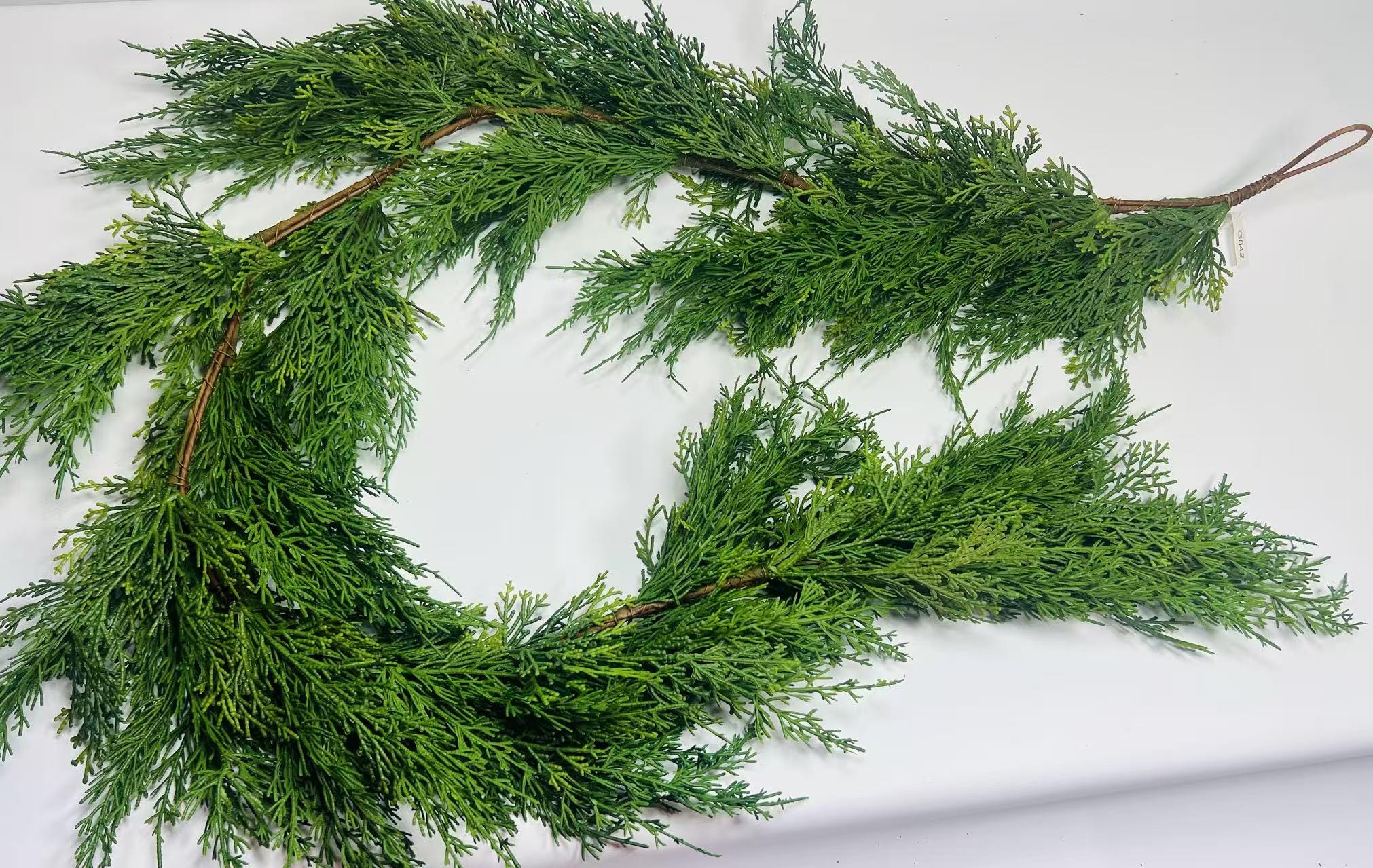 Real Touch Cedar Garland 5ft | Lifelike Evergreen Christmas Greenery ...