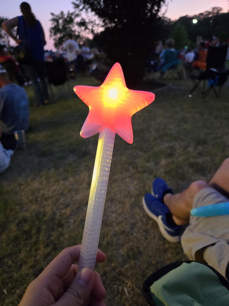 LED Light-up Star Wands Glowing Magic Sticks Kids Fairy Light Weight ...