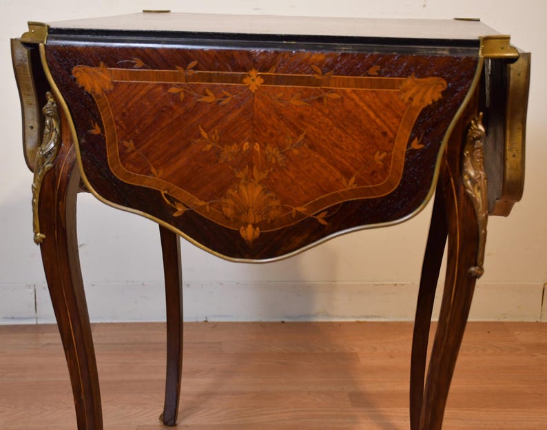 1920s French Louis XV Walnut & Satinwood Inlaid Pembroke Drop-leaf ...