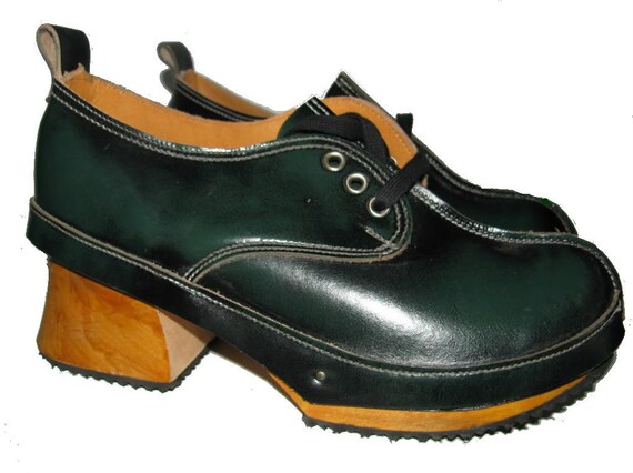 Vintage 1980's Green Rub-off Leather JOHN FLUEVOGS Wooden Vintage 1980's Green Rub-off Leather JOHN FLUEVOGS Wooden