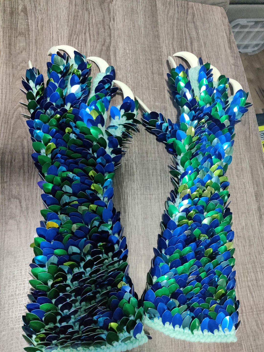 Random Color Dragon Scale Long Clawed Gloves - Etsy