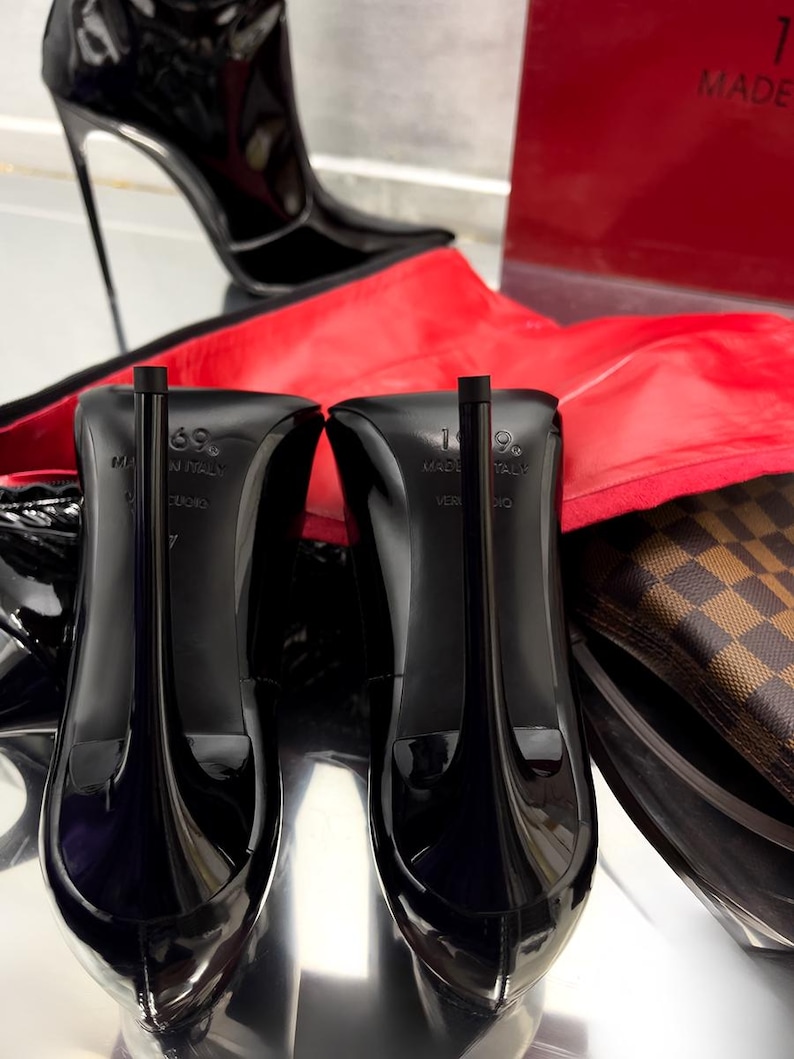 1969 Made in Italy High Heels Iconic Z E27 Pointy Patent Leather Pumps ...
