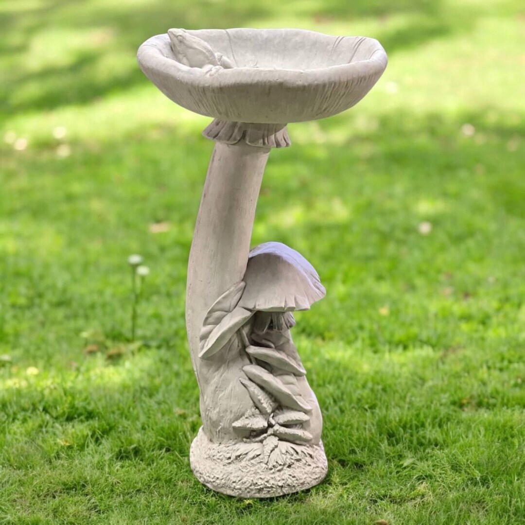 Birds Bath, Massive Mushroom, Toadstool Figure, Concrete Statue, Cement ...