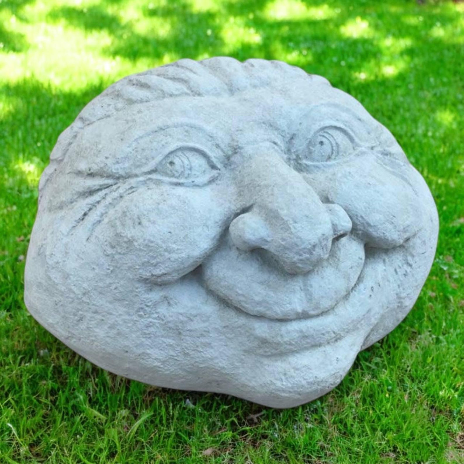 Grandma Statue, Face Sculpture, Smiling Face, Grandmother Grave, Garden ...