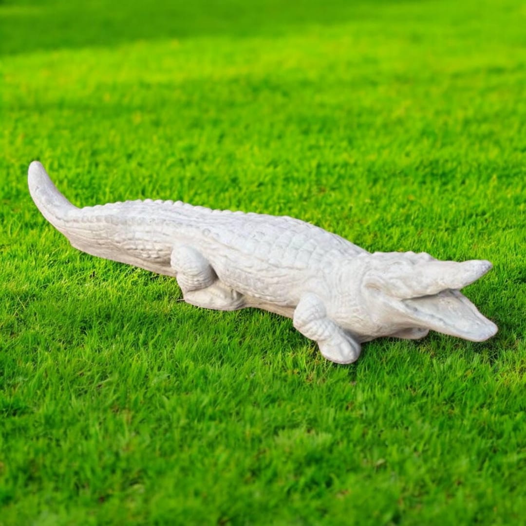 Alligator Statue, Stone Figure, Crocodile Figurine, Detailed Sculpture ...