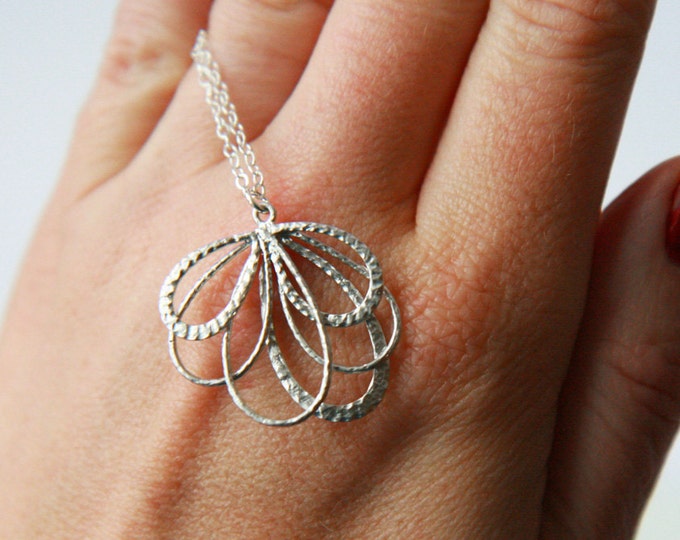 Silver Flower Necklace Petals in Flower, Dainty Sterling Silver Chain ...