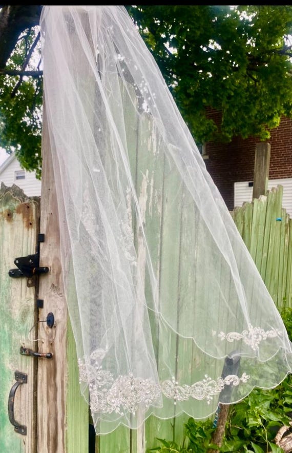 The Rare Beauty's Vintage Wedding Veil with Silver Em… - Gem