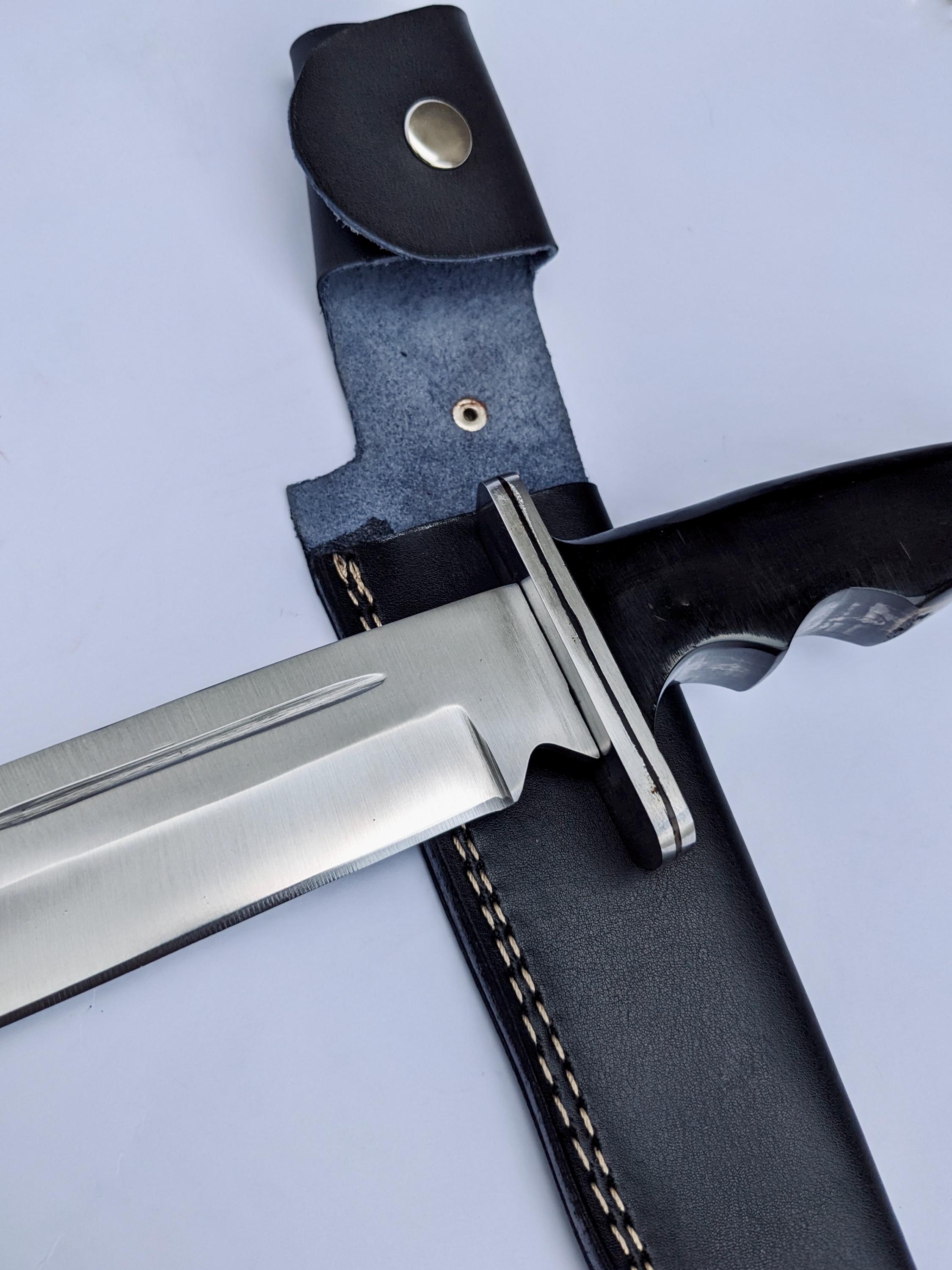 Scream Replica Knife: Ghostface Scream Replica Buck 120 Knife | Horror ...