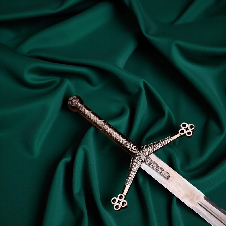 Scottish Claymore Sword – Legendary Highlander Two-handed Great Sword ...