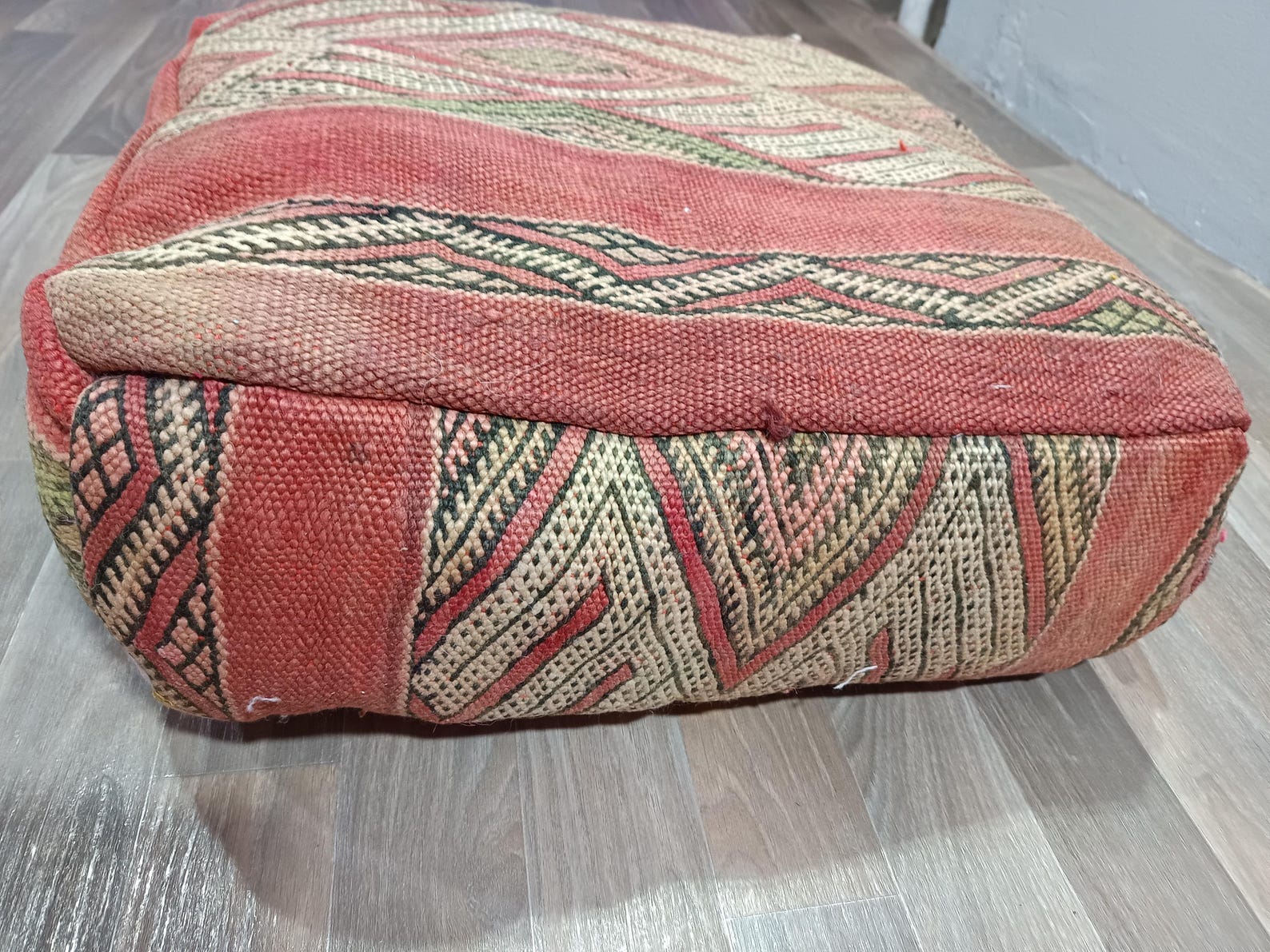 Pouf Kilim Marocain, Oreiller De Sol Marocain, Pouf Kilim Antique, Pouf ...