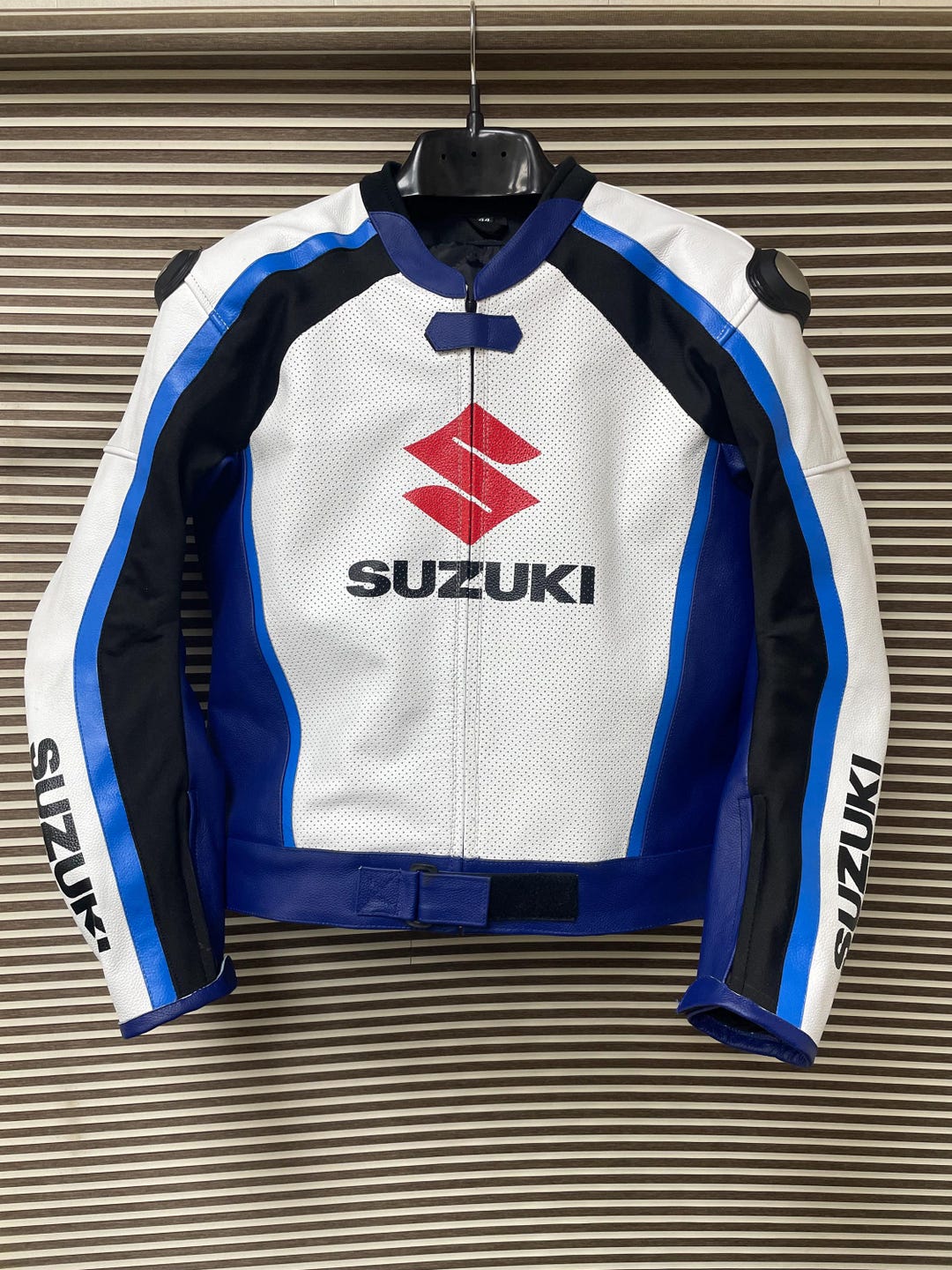 Suzuki Motorbike Racing Leather Jacket-cowhide Leather and Certified ...