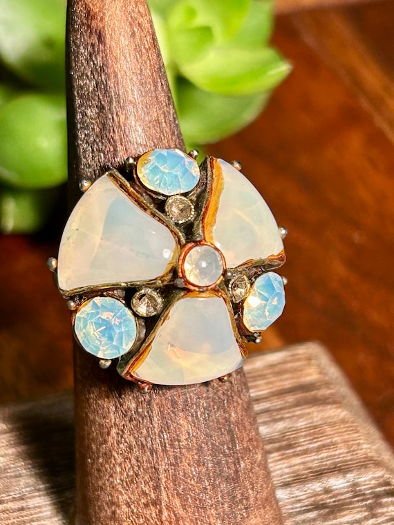 Vintage faux opals art - Gem
