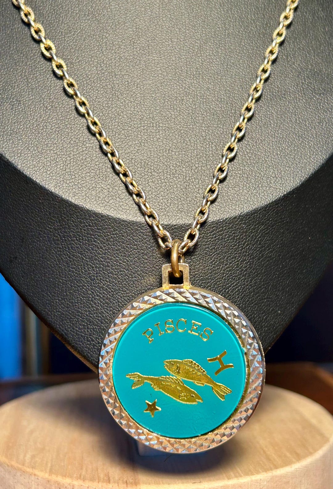 Vintage Zodiac Medallion Pisces Fish Glass Faux Gold 1776 Coin ...