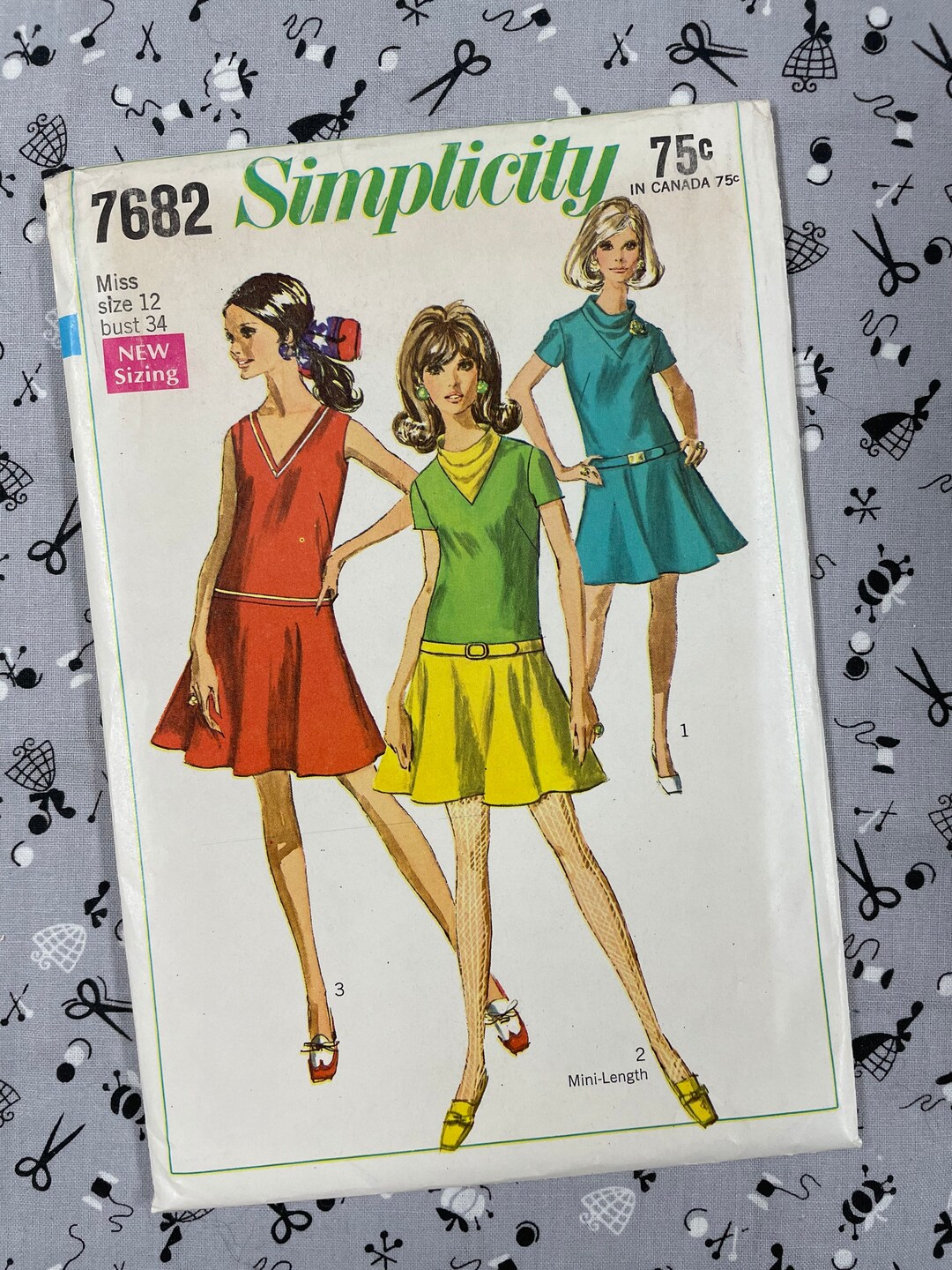 Simplicity 7682 UNCUT Vintage Sewing Pattern for Misses Dress in Two ...