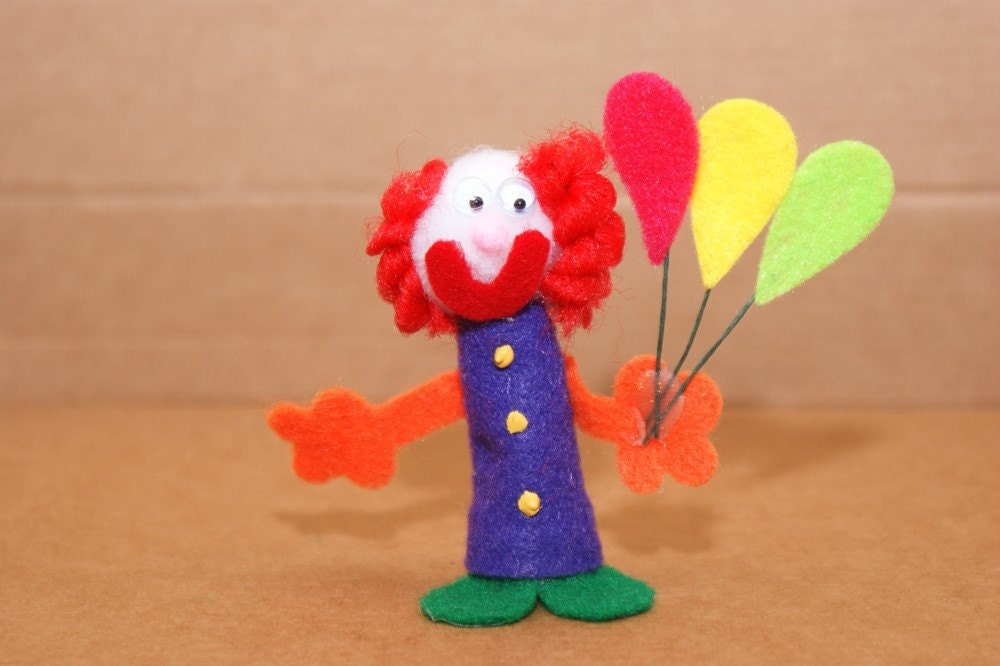 Clown With Balloon Finger Puppet - Etsy