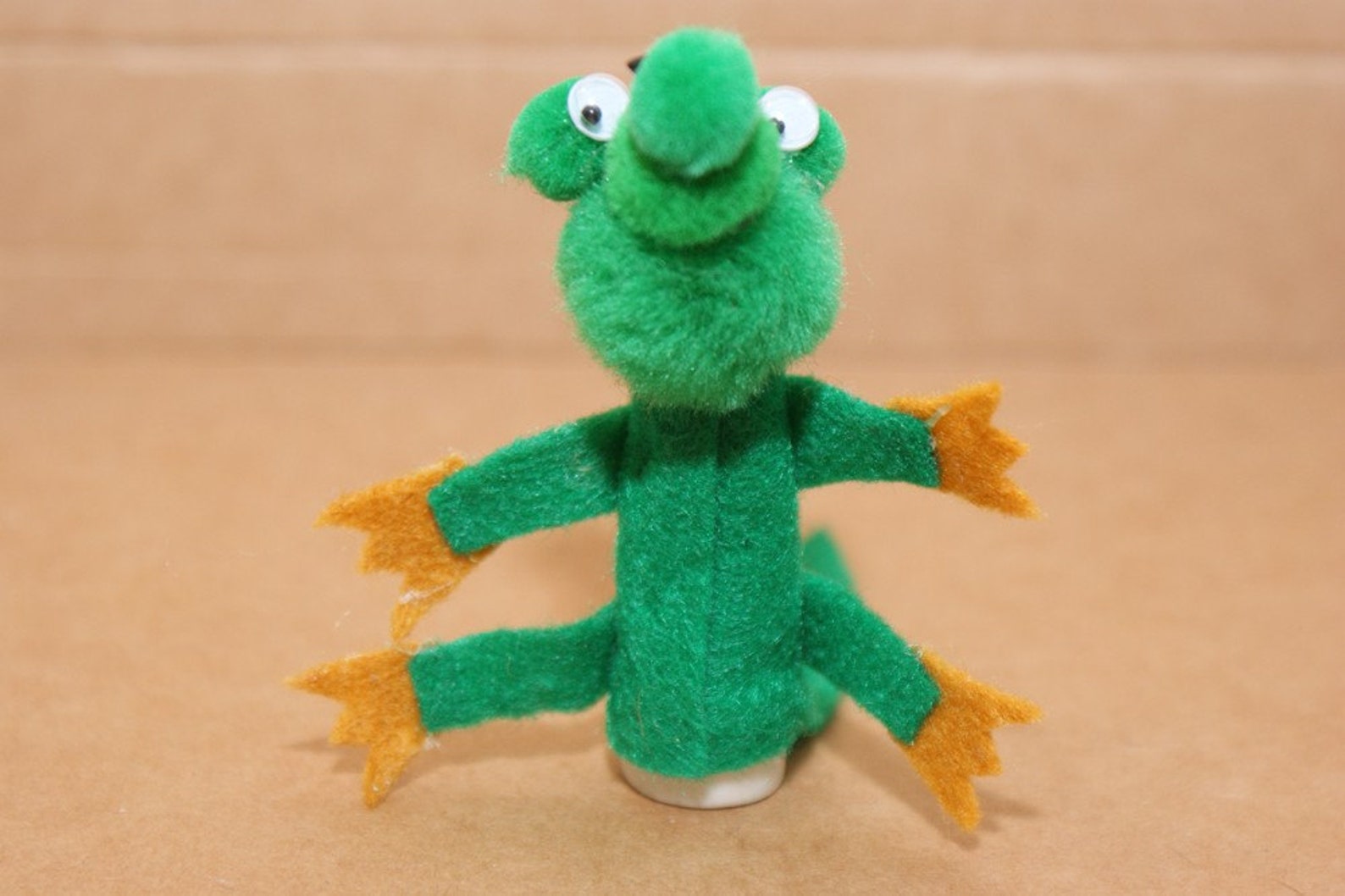 Lizard Finger Puppet - Etsy