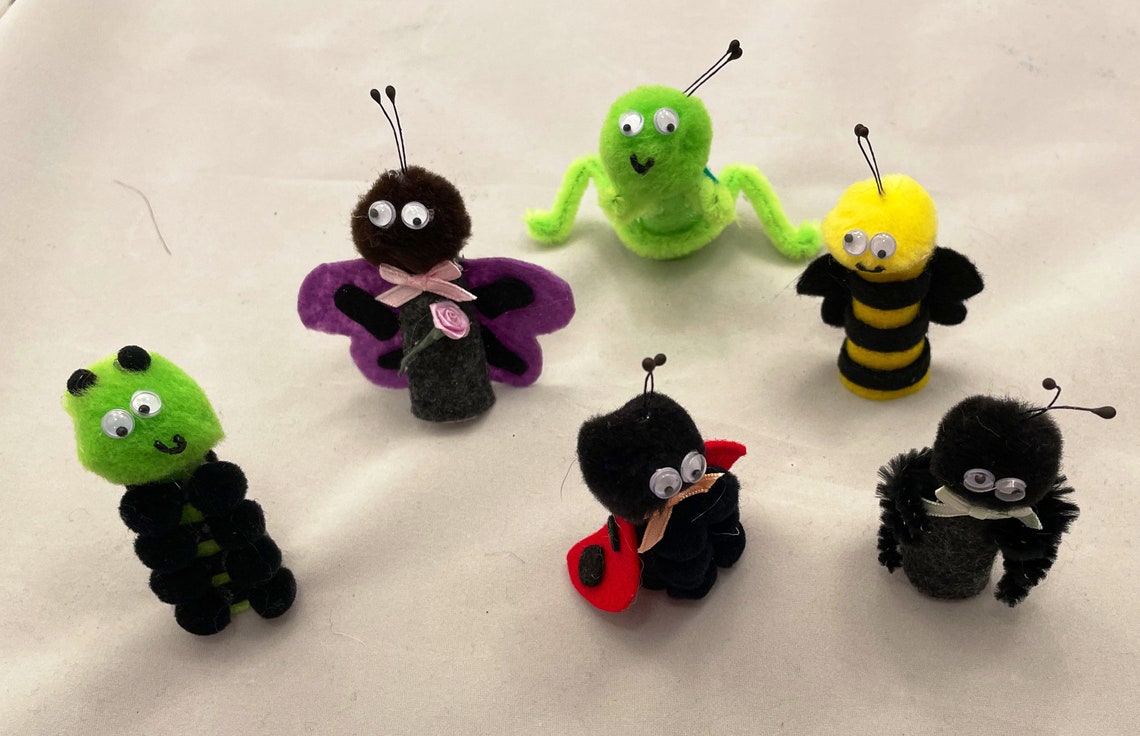 Bee Finger Puppet - Etsy