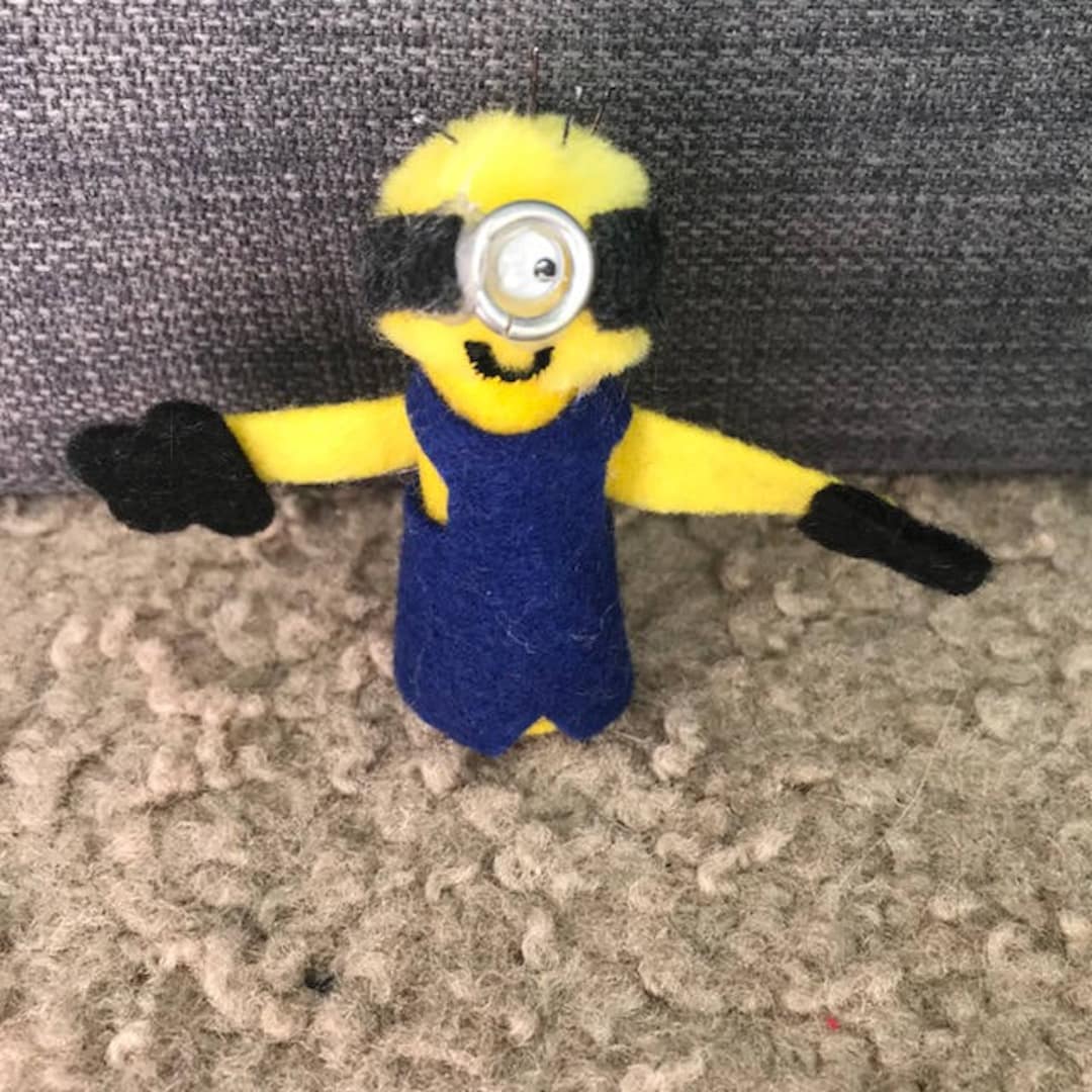 Minion Finger Puppet - Etsy