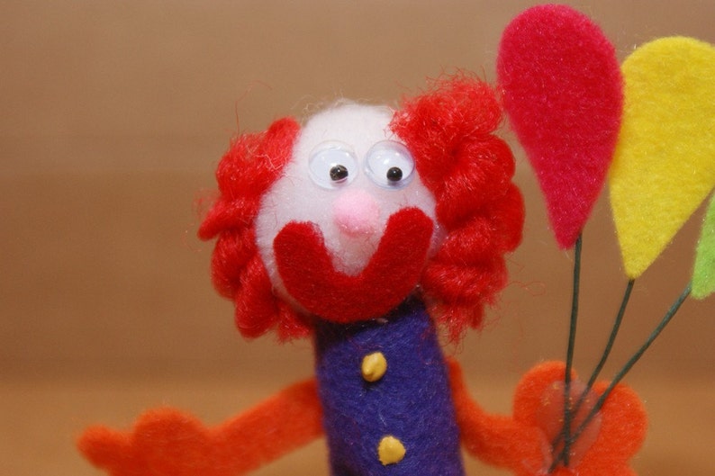 Clown With Balloon Finger Puppet - Etsy