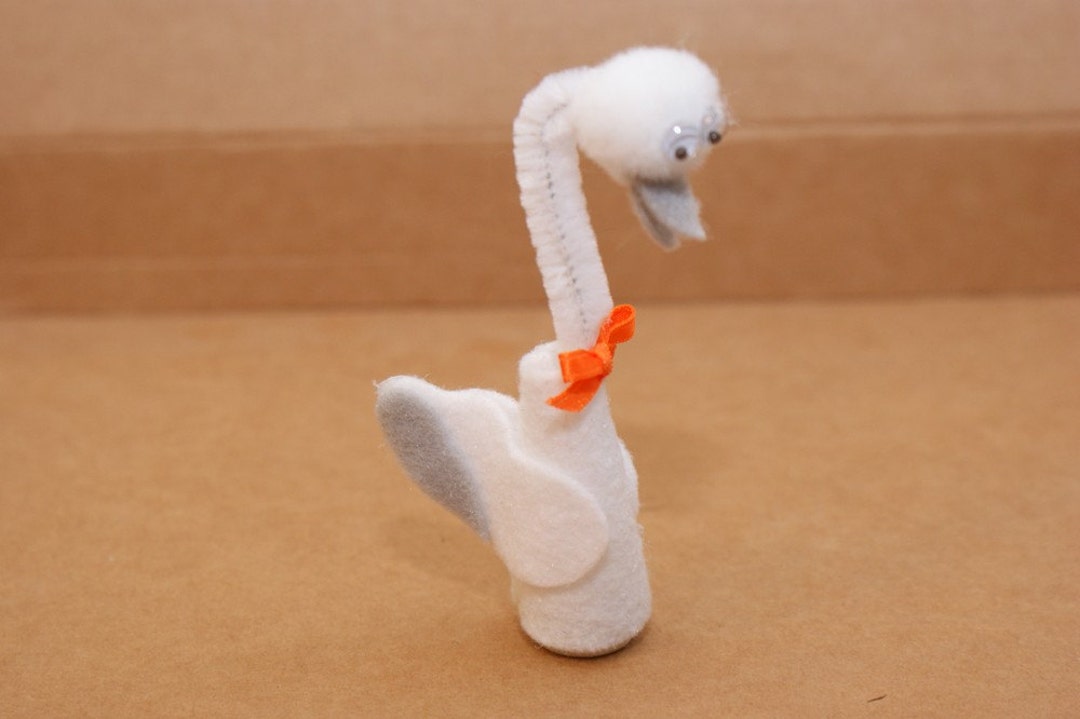 Swan Finger Puppet - Etsy