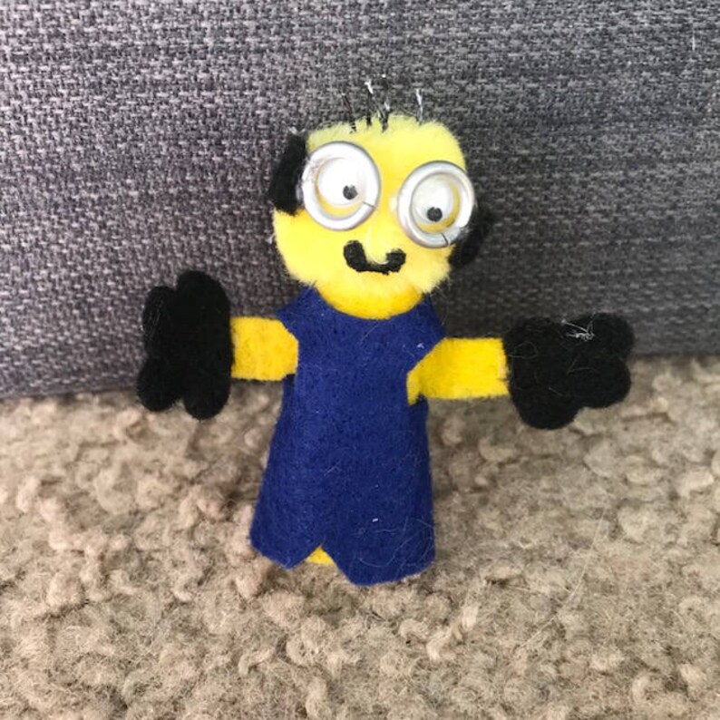 Minion Finger Puppet - Etsy
