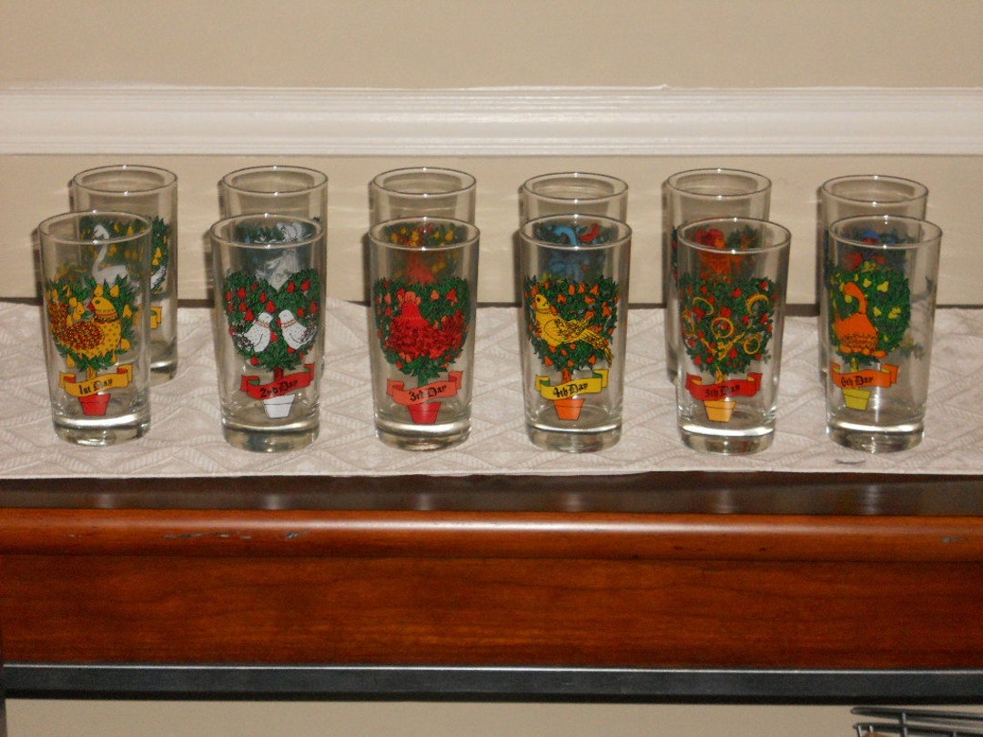 Vintage TWELVE DAYS of CHRISTMAS Glasses Set/complete 12-piece Holiday ...