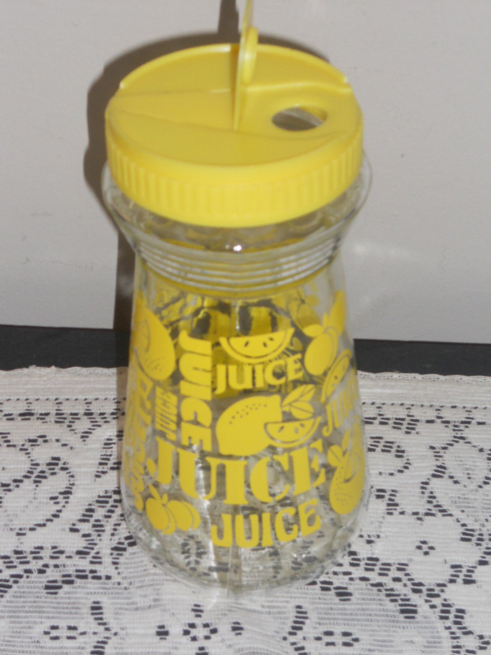 Vintage Clear GLASS JUICE CONTAINER With Yellow Flip Open Lid Retro ...