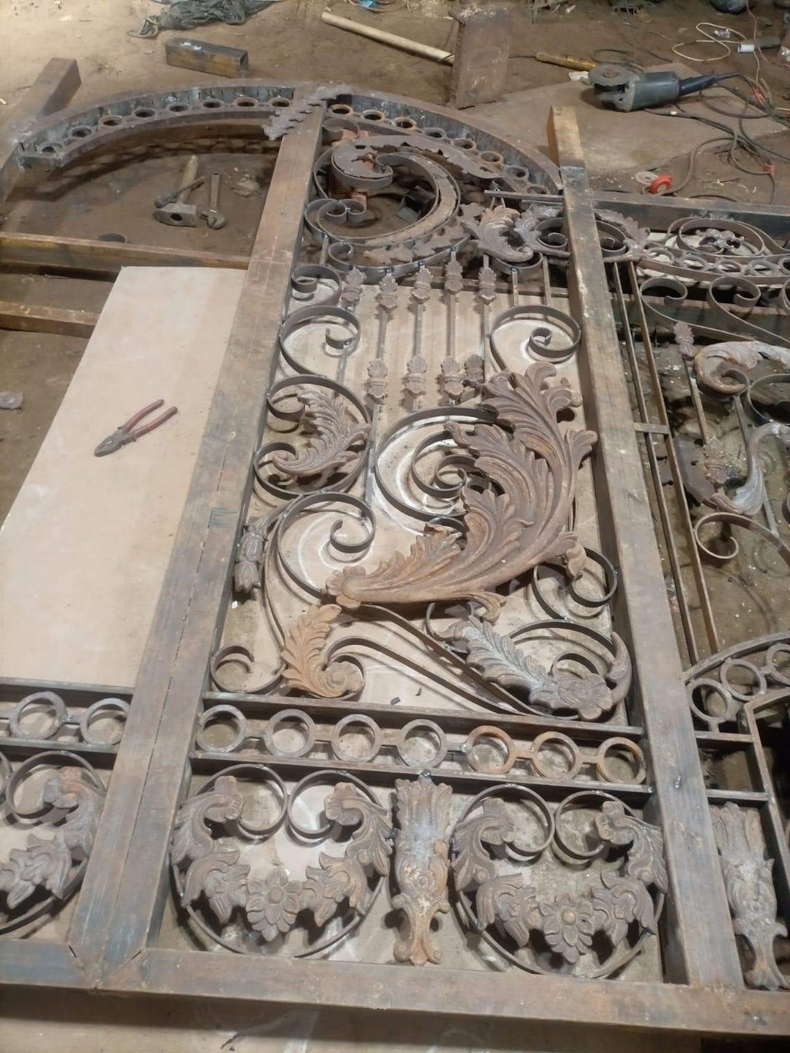 Heavy Duty Wrought Iron Gate - Estate / Driveway Gate Bespoke - Cast ...