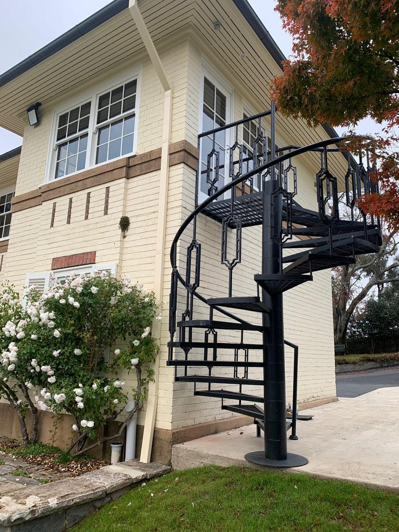 Pre-fab Spiral Staircase - Eliptical Stairs - Bespoke Spiral Stairs ...