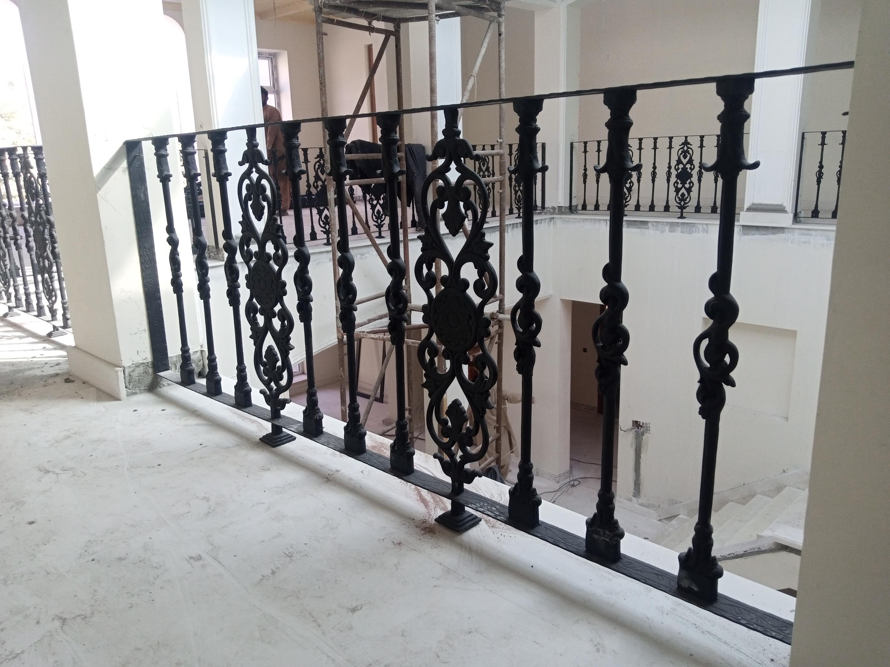 Handmade Cast Aluminum Balcony Railing: Ornamental Terrace Safety Grill ...