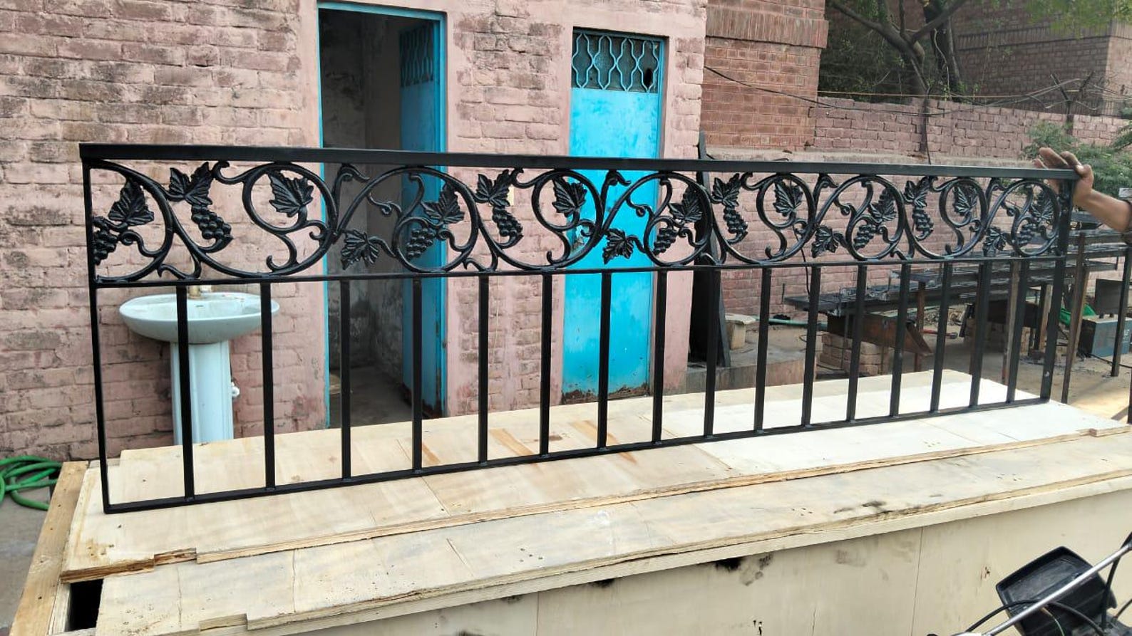 Hand-forged Wrought Iron Grapevine Railing - Ornamental Balcony Fence ...